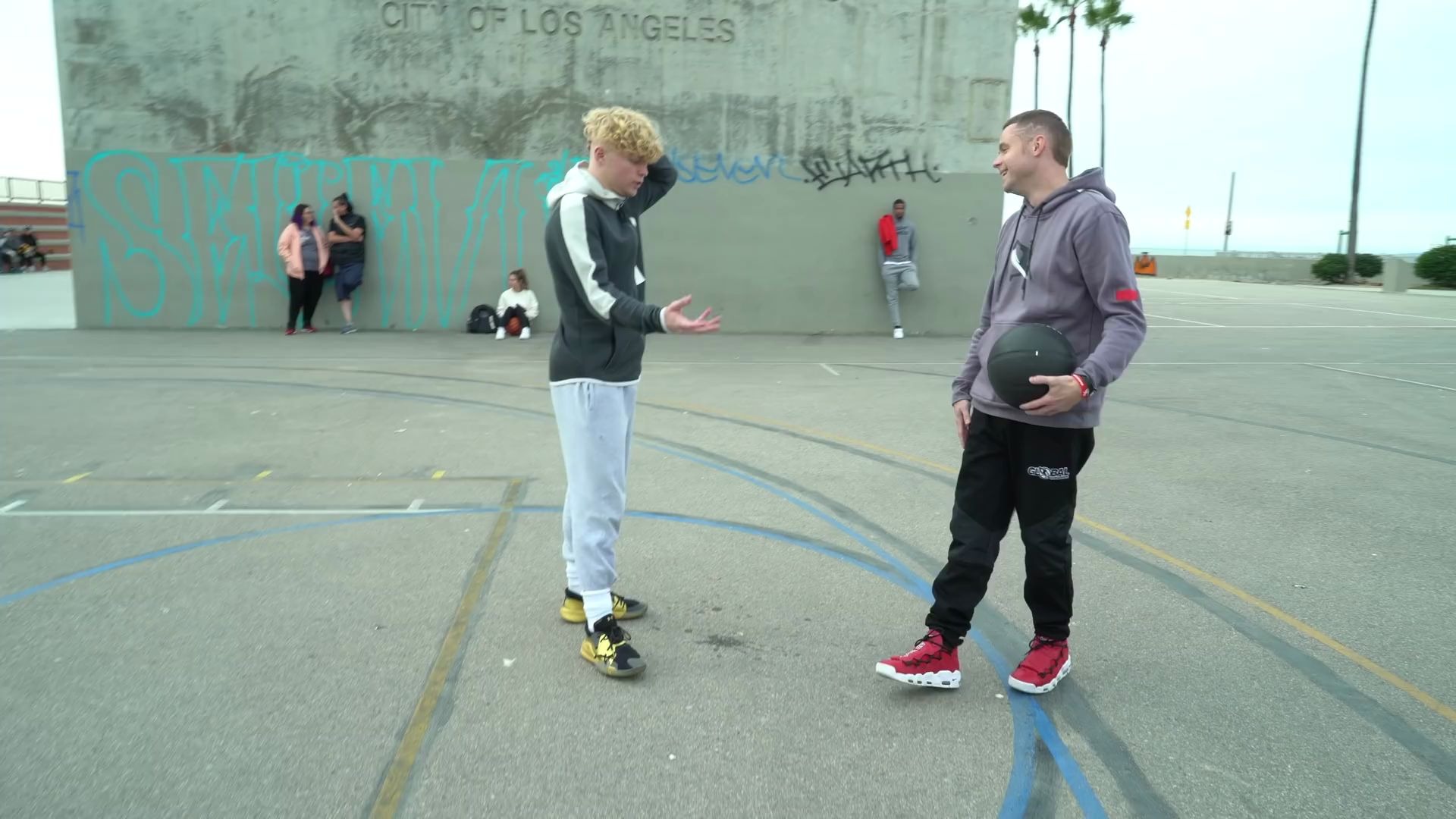 TJass 1v1 Breaks Ankles with Professors Newest Move Tornado Pull_哔哩哔哩 ...