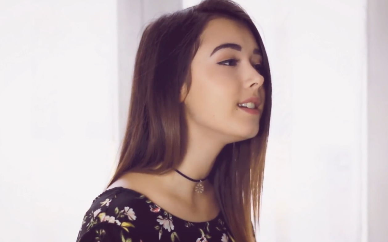 法国小姐姐 Chloé Stafler 超赞翻唱黄老板《Perfect》_哔哩哔哩_bilibili