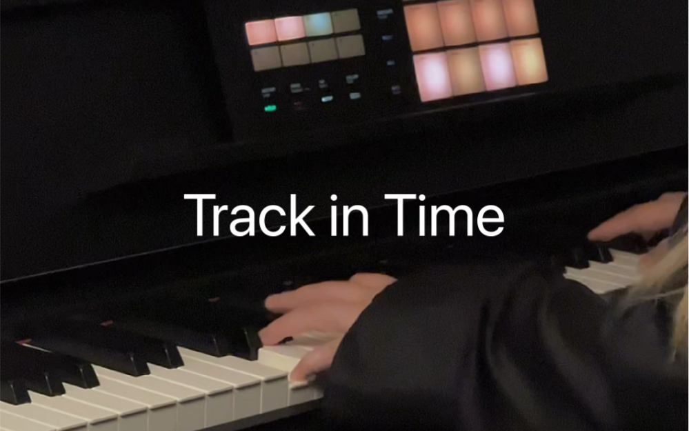 【钢琴+打击垫】《Track in Time》｜要在世俗的雨里，决定成为自己。-何Inka-何Inka-哔哩哔哩视频