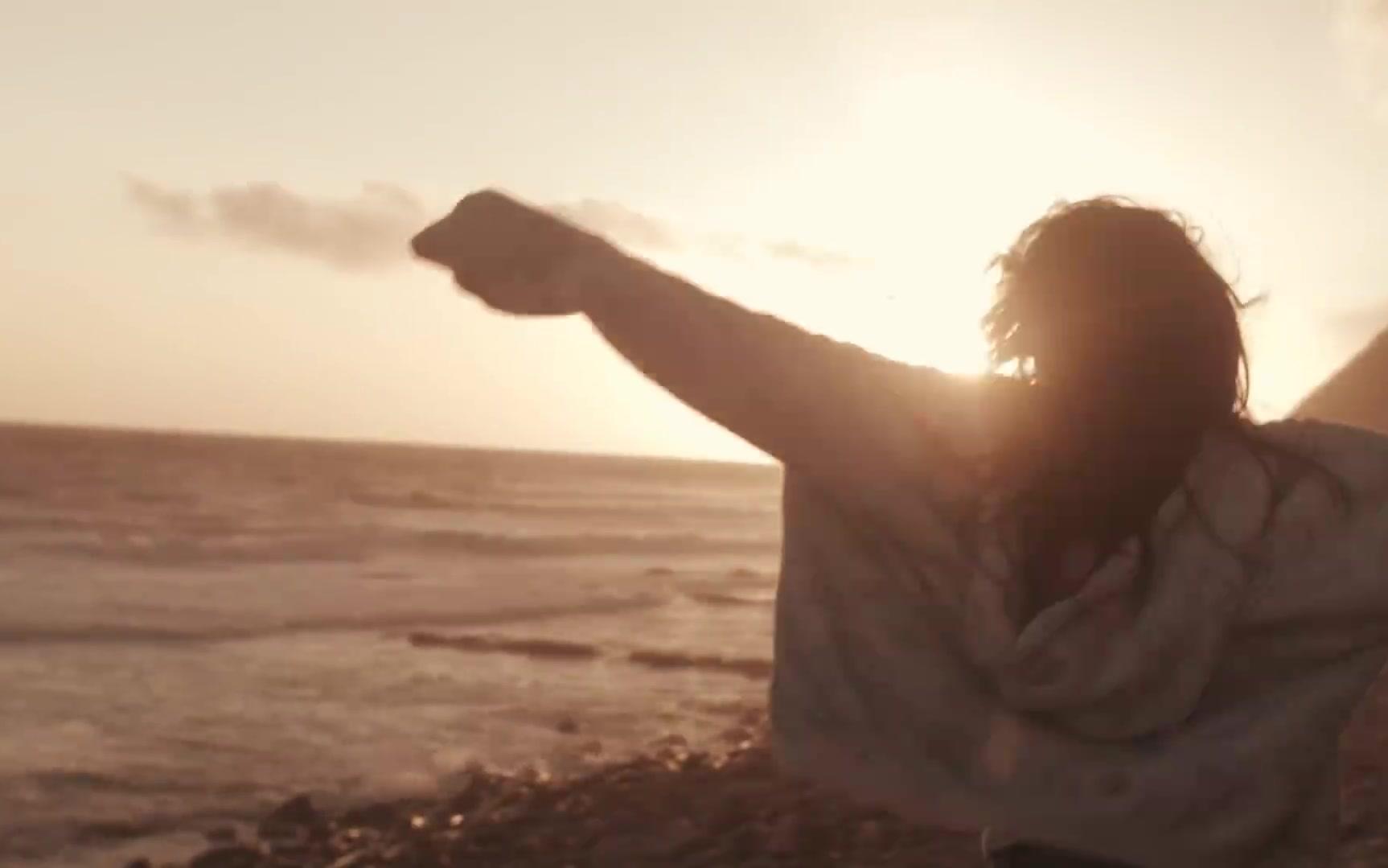 FM-84 - Running In The Night feat. Ollie Wride_哔哩哔哩_bilibili