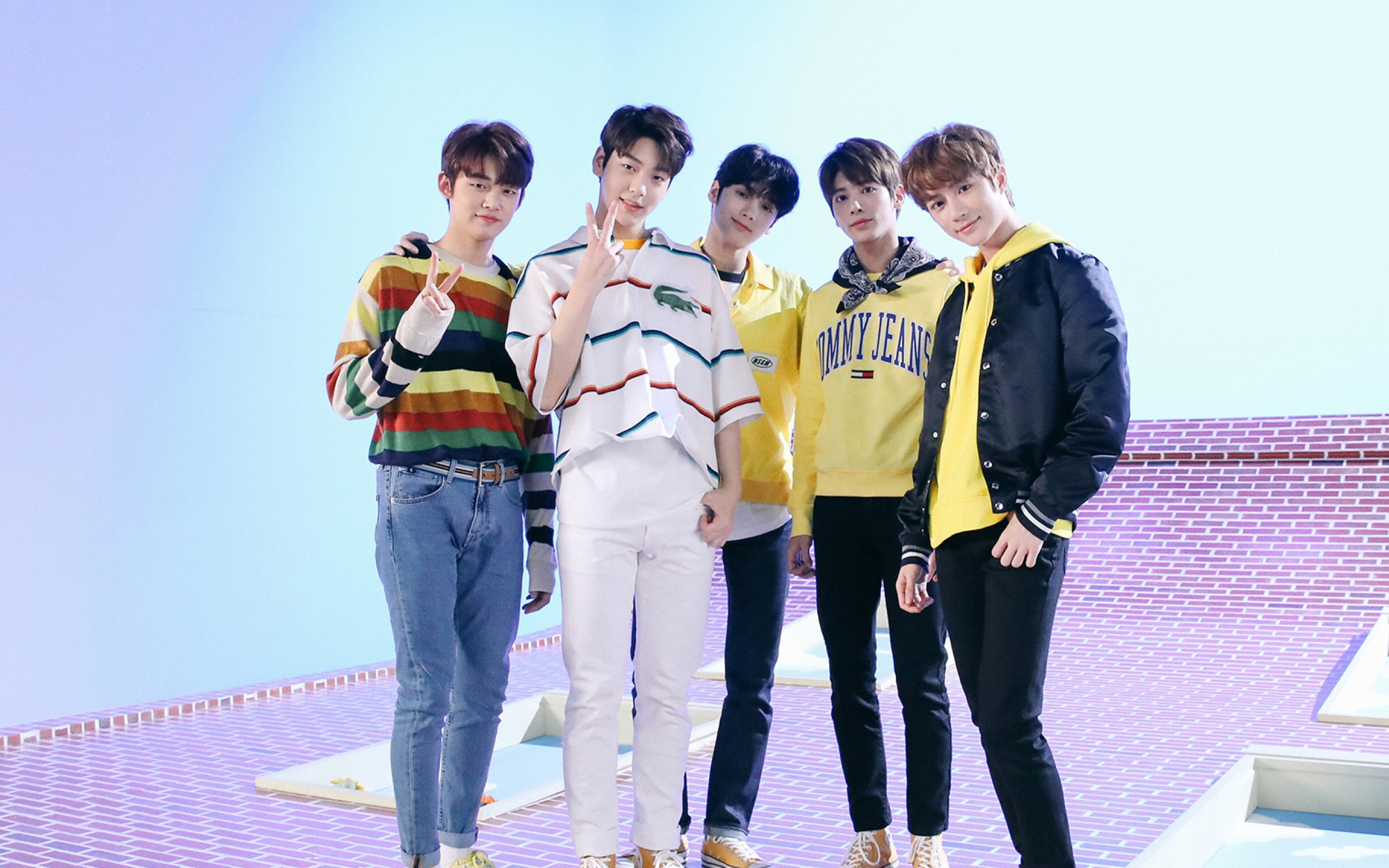 【TOMORROWXTOGETHER（TXT）】出道showcase谈话部分完整版_哔哩哔哩_bilibili