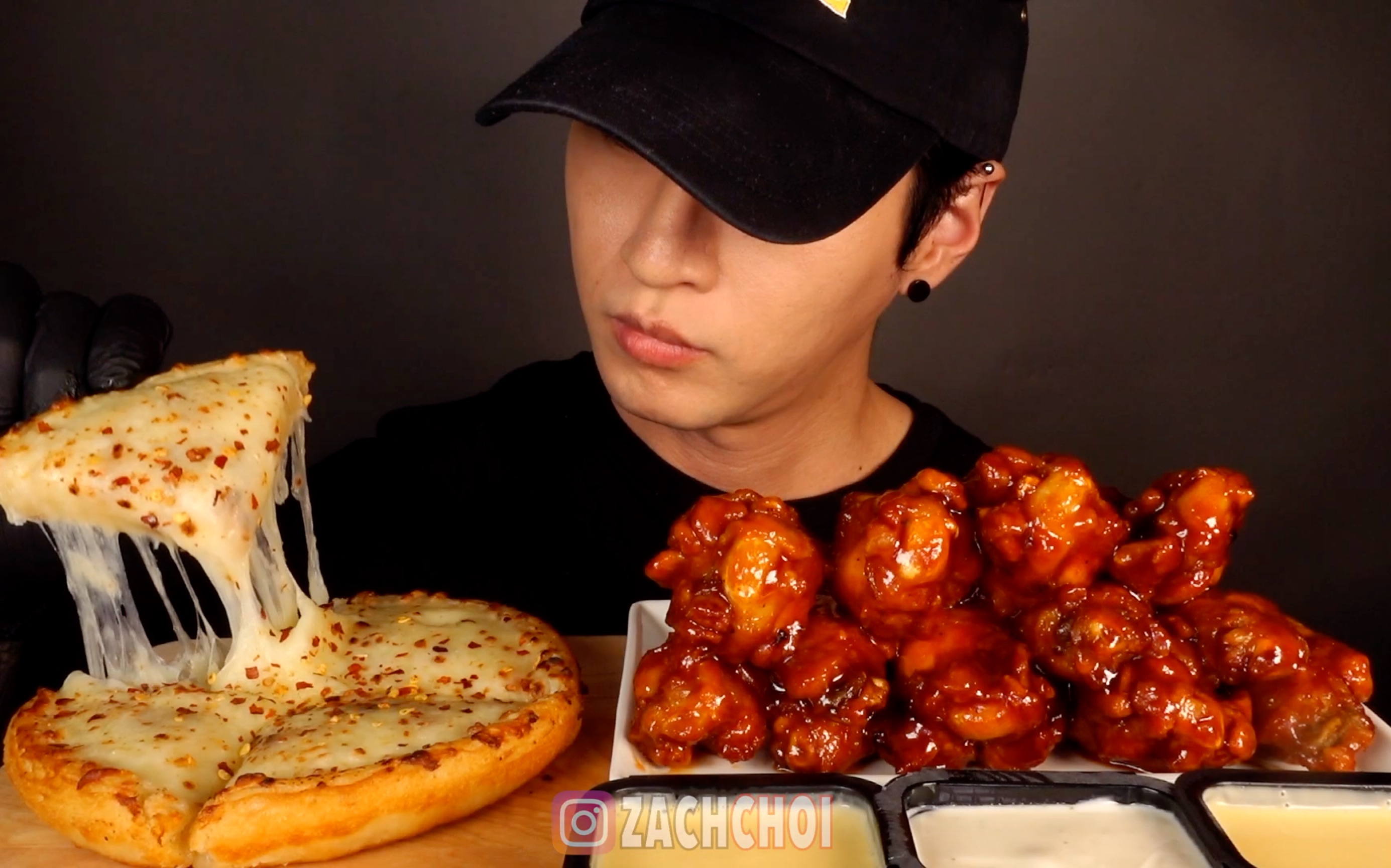 Zach Choi - 芝士比萨，BBQ炸鸡翅吃播_哔哩哔哩_bilibili
