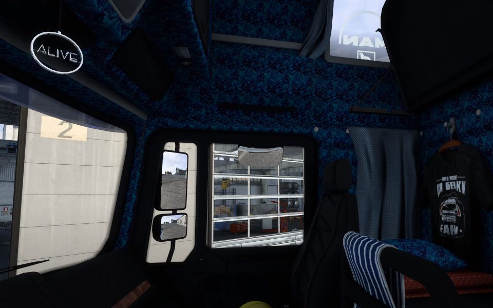欧卡2Mod：MAN F2000的蓝色内饰和保险杠插槽 MAN F2000 Blue Danish Plusch Interior and ...