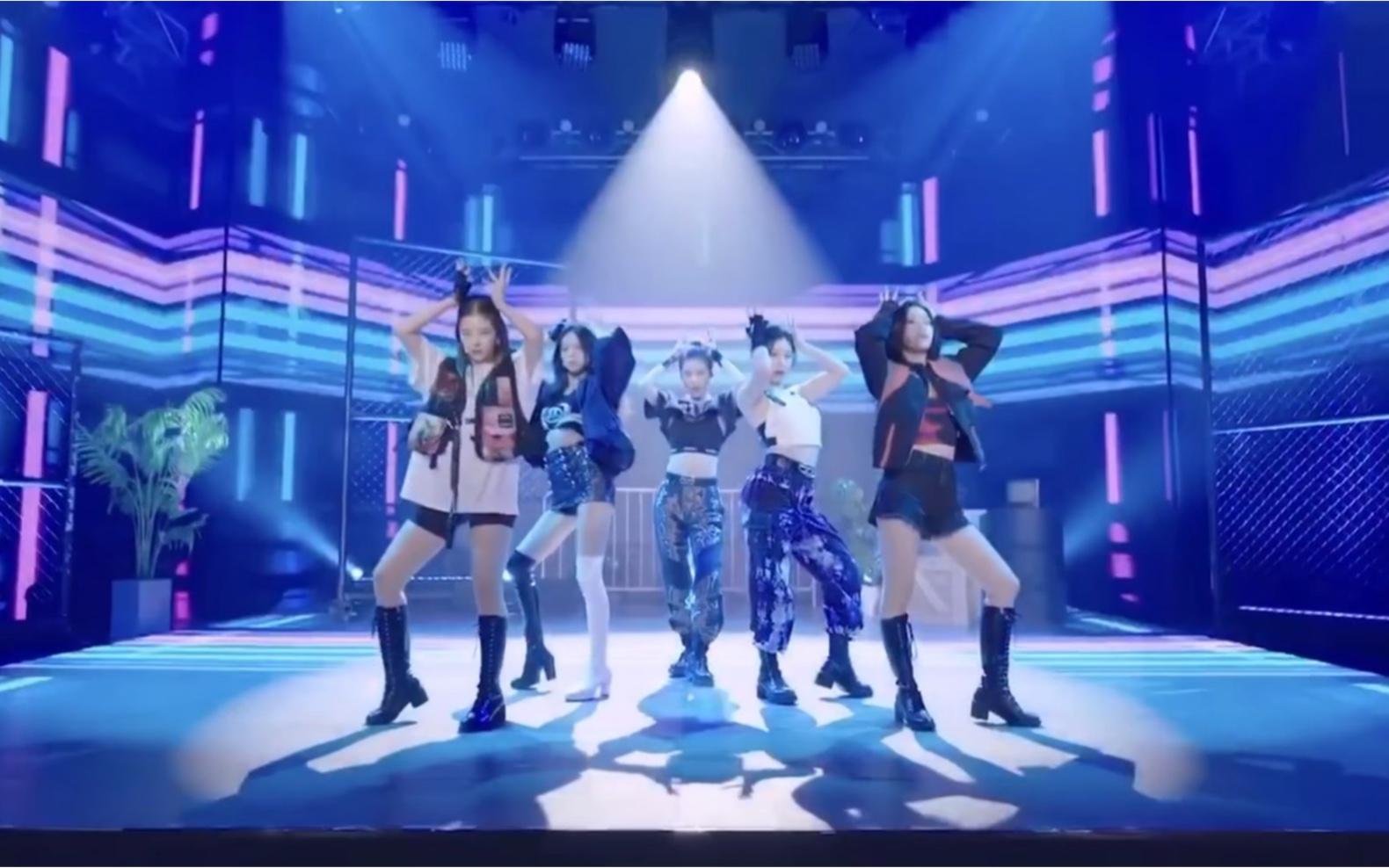 ITZY《Voltage》Special Performance Movie_哔哩哔哩_bilibili