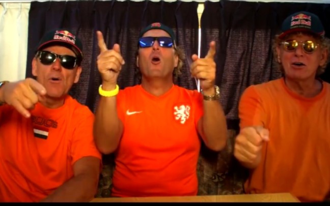 洗脑神曲Super Max原版MV！_哔哩哔哩_bilibili