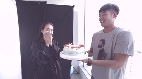 Weir Sukollawat And Min Pechaya