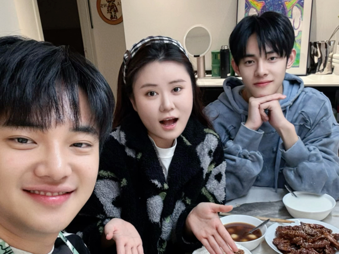 爱你的人会一直用行动证明对你的爱-赵鹏皓和姐姐-赵鹏皓和姐姐-哔哩哔哩视频