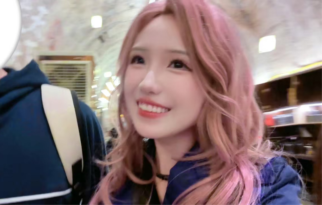 模仿老公喜欢的角色，他还会玩游戏吗？-Yui柯基大聪明-Yui柯基大聪明-哔哩哔哩视频