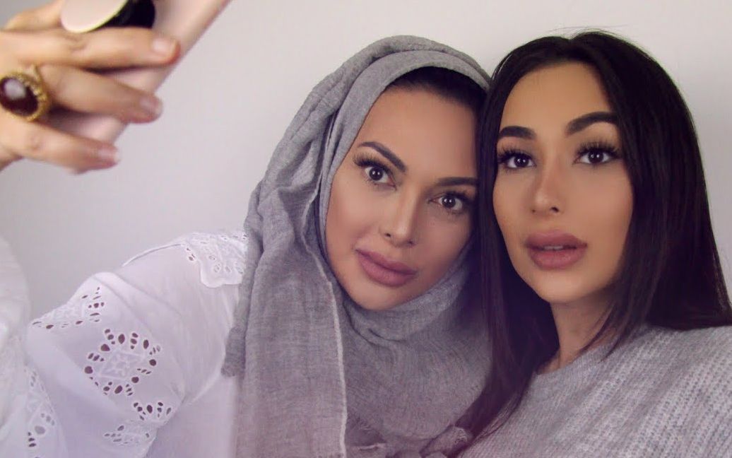 【中字】手机面容识别的大敌莱莱 来看她魔法化妆把妈妈变成自己！*Lailli Mirza*_哔哩哔哩_bilibili