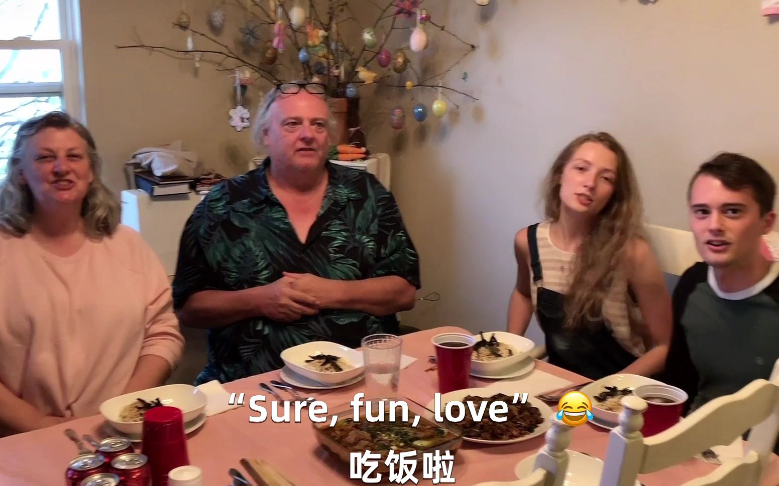 去老丈人家，做了满满一桌子中餐后：全家人直接就鼓掌-田纳西Jay和Ari-田纳西Jay和Ari-哔哩哔哩视频