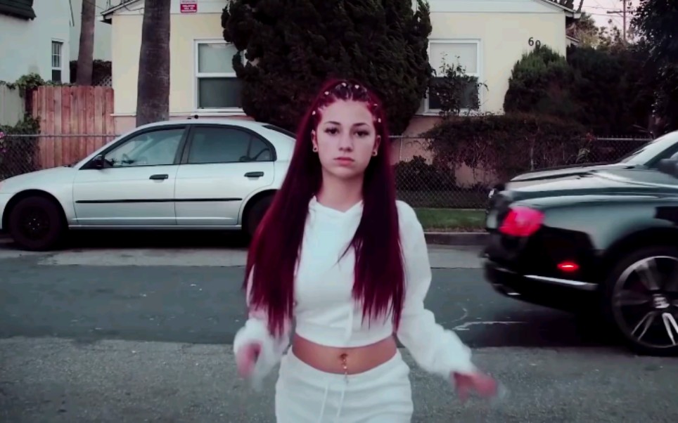 【MV】14岁少女rapper的作品到底怎么样？《These Heaux》Bhad Bhabie_哔哩哔哩_bilibili