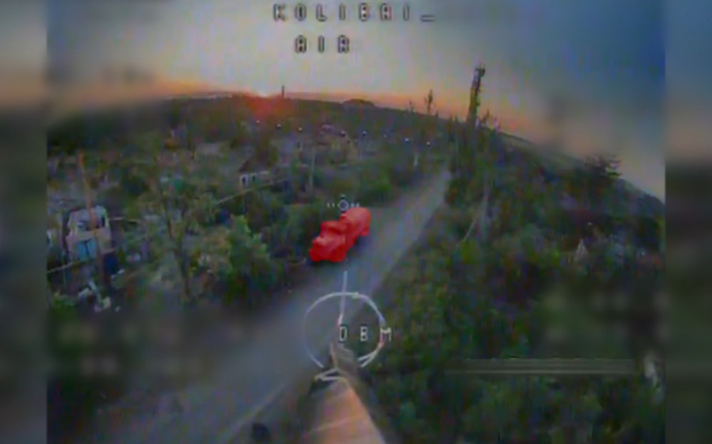 乌拉尔和卡玛兹是敌人后勤的组成部分，所以我们找到并摧毁它们💥💥💥 荣耀属于乌克兰🫡-Marlna_Cocoon-Marlna_Cocoon-哔 ...