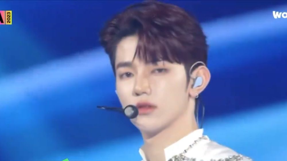 ZB1 In Bloom+CRUSH MMA颁奖典礼高清舞台-pcyxjy-pcyxjy-哔哩哔哩视频