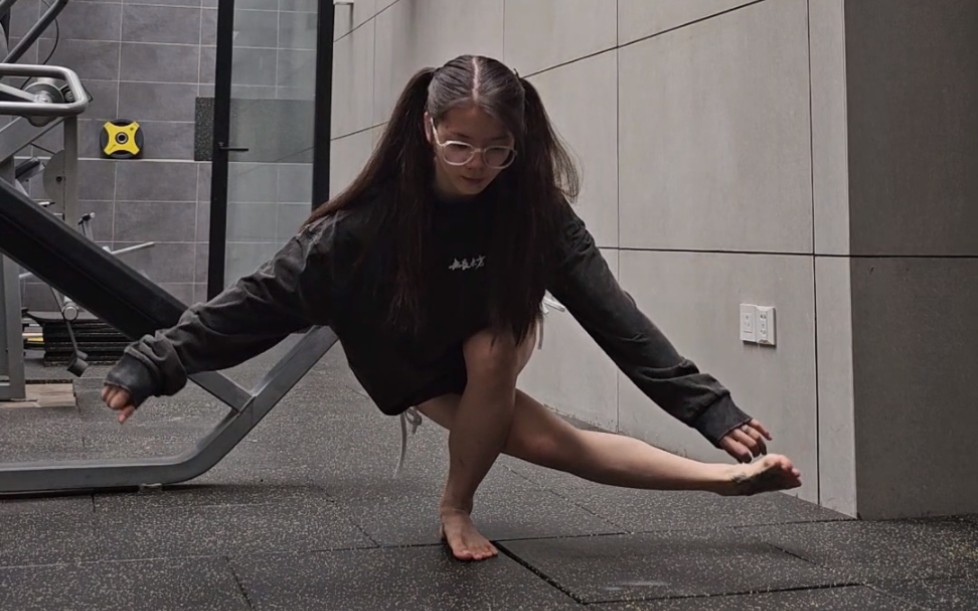 话术依次为“没用的，照样打不过我”“绝对力量”“有什么用？”-ziy23-ziy23-哔哩哔哩视频