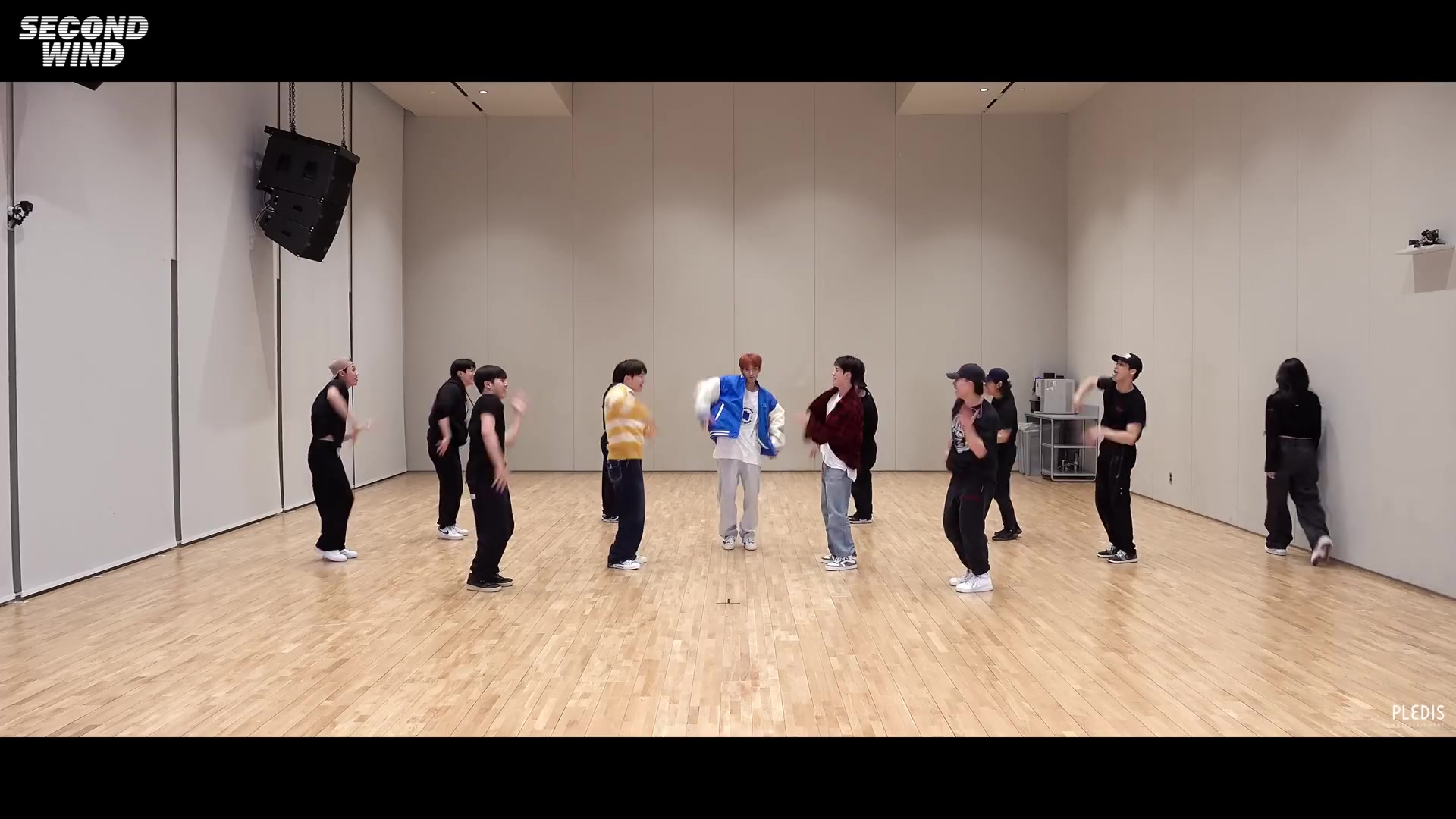 BSS - Fighting (Feat. 李咏知) 特别版MV