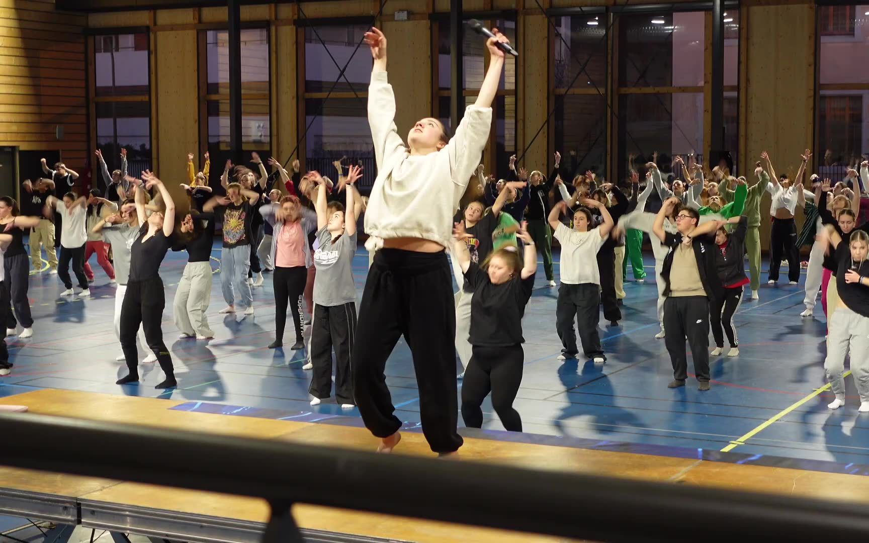 【KAYCEE RICE】她一直很擅长表达音乐表达自己 | Kaycee 编舞 Fix You - Coldplay | 法国授课-方东ccc ...