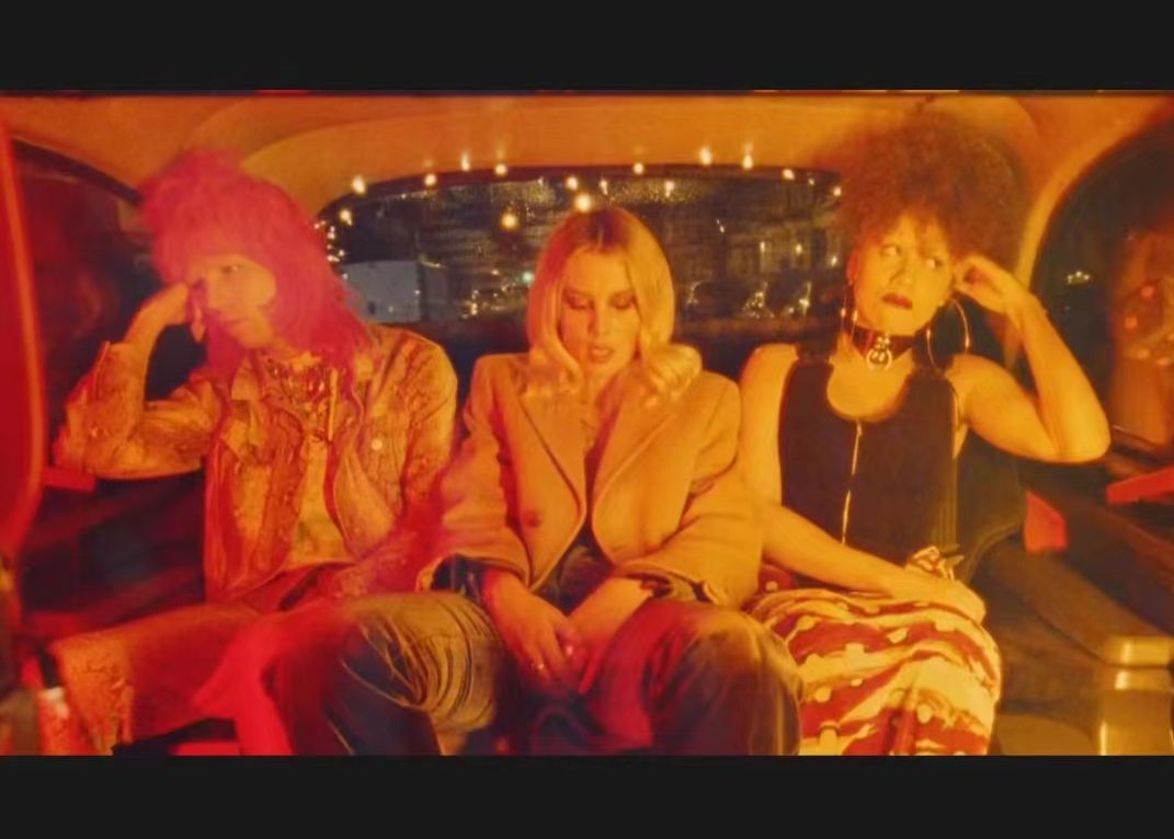 摇滚乐队Wolf Alice《Delicious Things》MV，来自专辑《Blue Weekend》02/自译中英字幕-青悬 ...