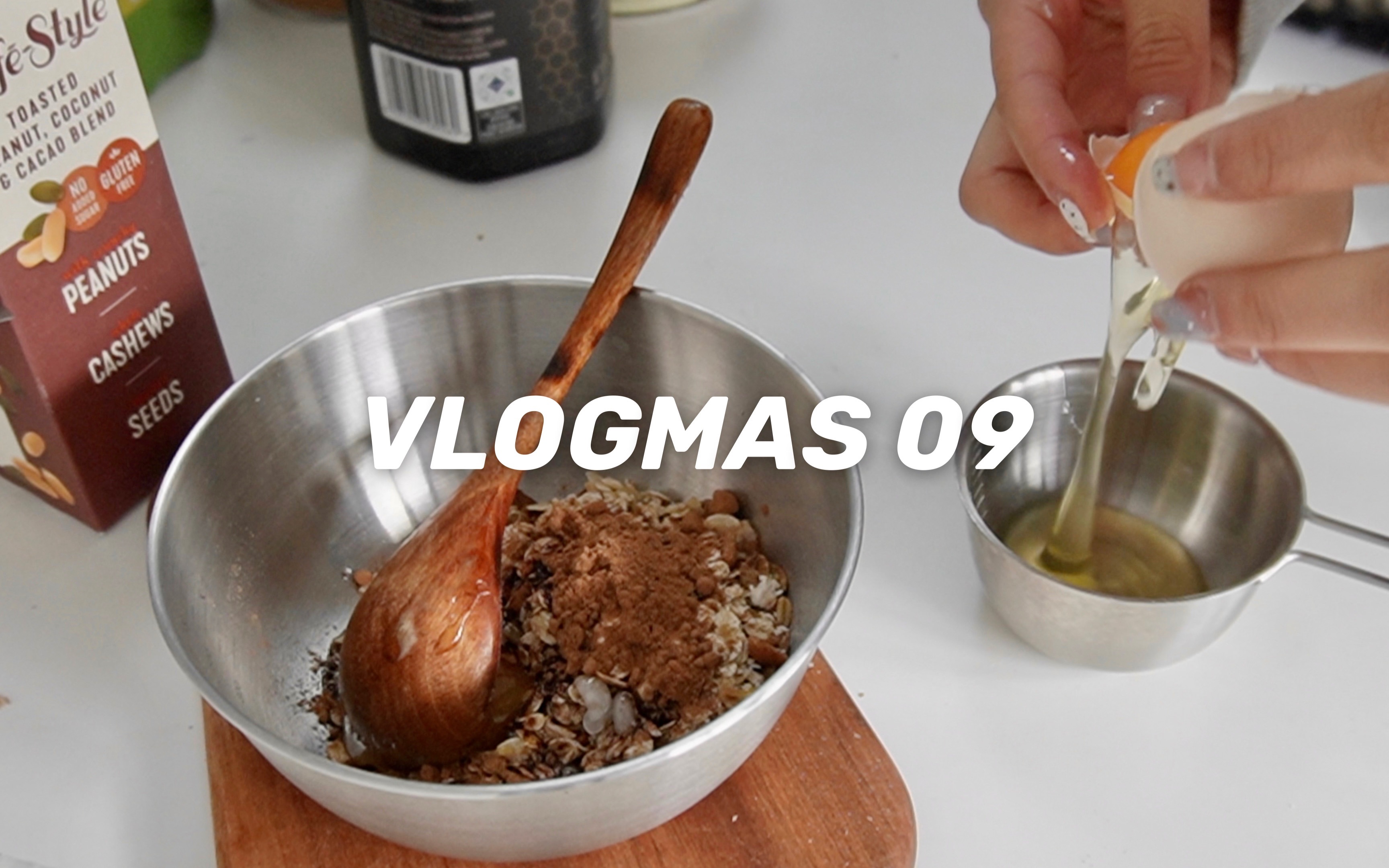 VLOGMAS·09｜自制坚果多多的granola麦片｜无油鸡米花配啤酒｜黏黏糊糊东北麻辣烫｜宅女吃饭日常-爱喝的Dory-爱喝的Dory-哔 ...