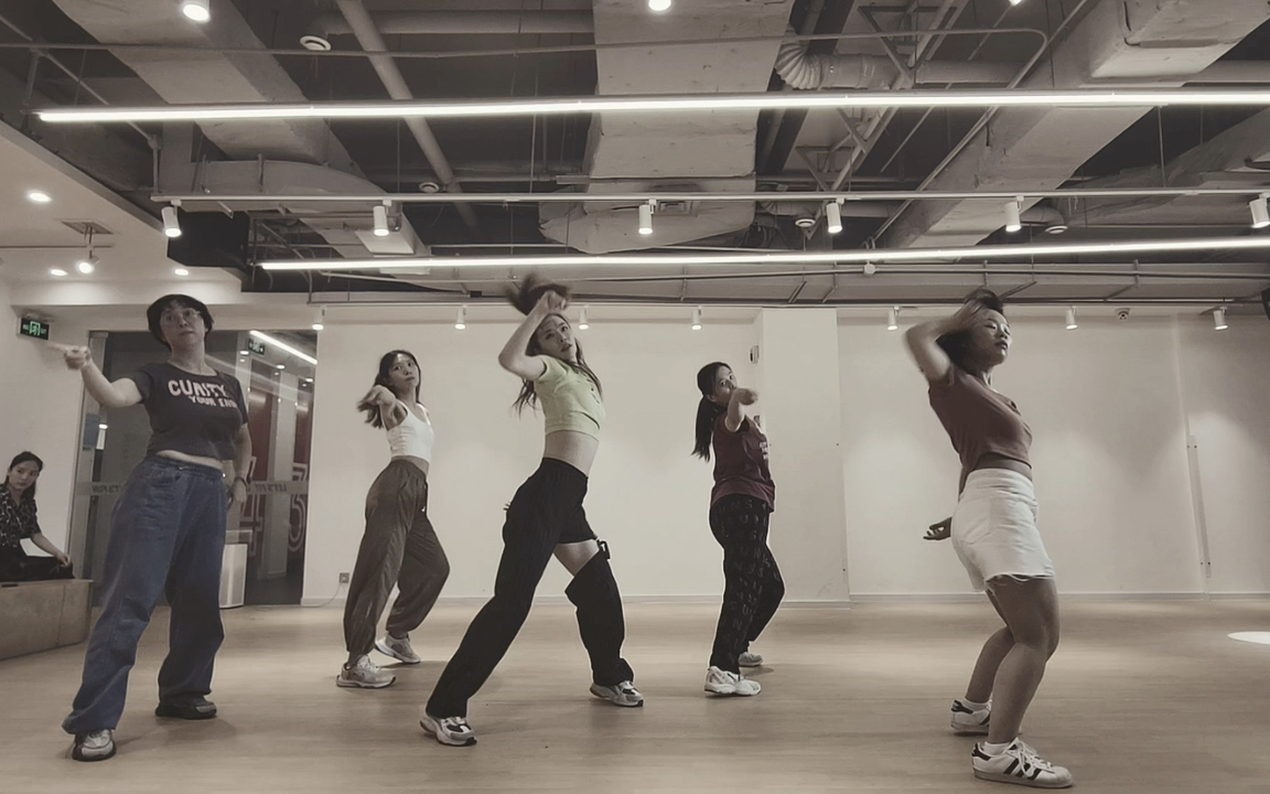 【Dance log】Dlog终于打卡illusion 太带感_哔哩哔哩_bilibili