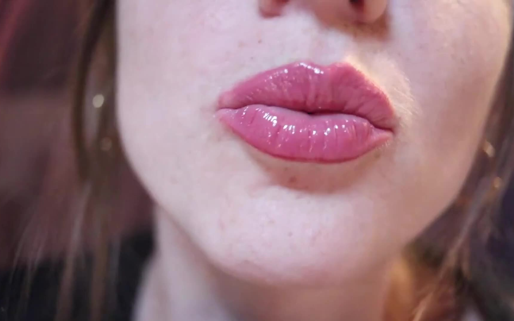 【Merona_助眠】ASMR 温柔亲吻与低语-大雷音工作室-大雷音工作室-哔哩哔哩视频