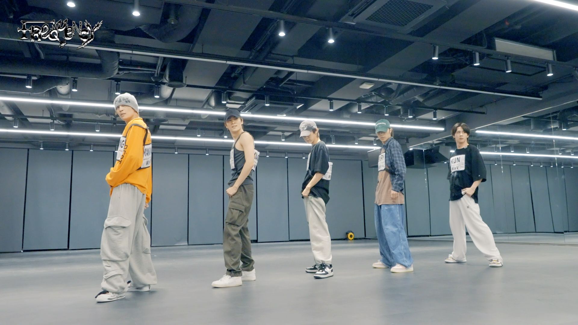 [威神V/WayV]《HIGH FIVE》练习室花絮-WayV_official-WayV_official-哔哩哔哩视频