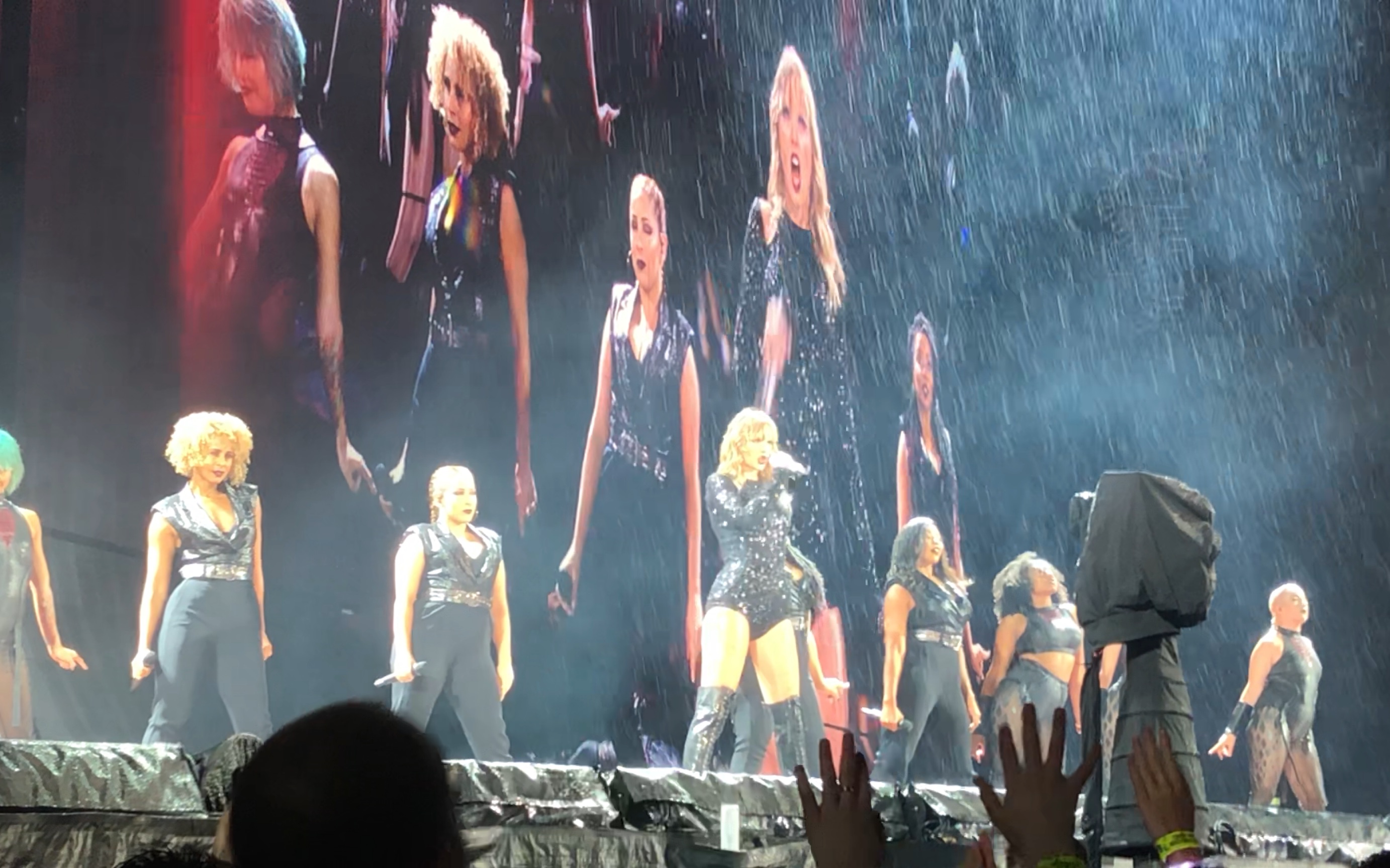 【Taylor swift】rep tour现场版做坏事！I did something bad!超近饭拍_哔哩哔哩 (゜-゜)つロ 干杯 ...