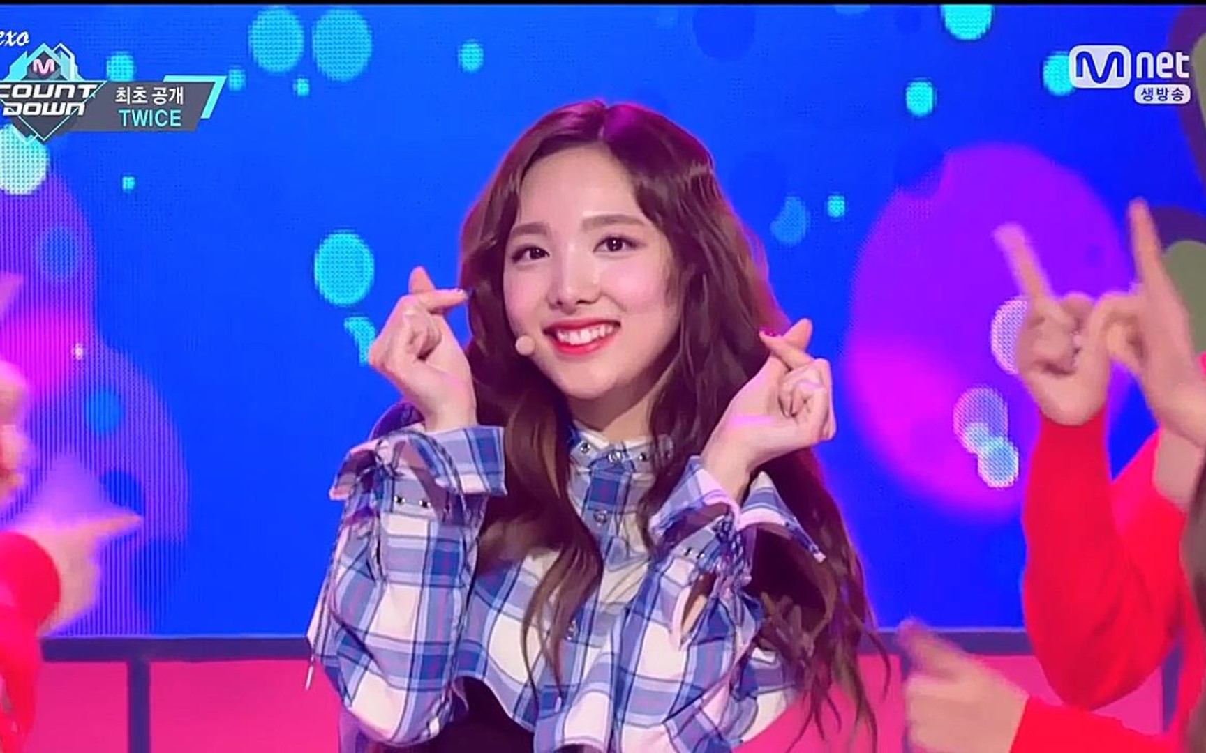 【1080高清】TWICE《Likey》打歌舞台现场合集_哔哩哔哩_bilibili