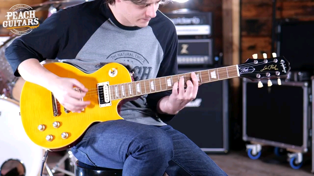 Epiphone LP classic 蜜糖色 音色试听 拥有桃花心木和枫木的平衡琴身木材组合，桃花心木琴体产生丰富而温暖的共鸣和令人难以置信的深度。