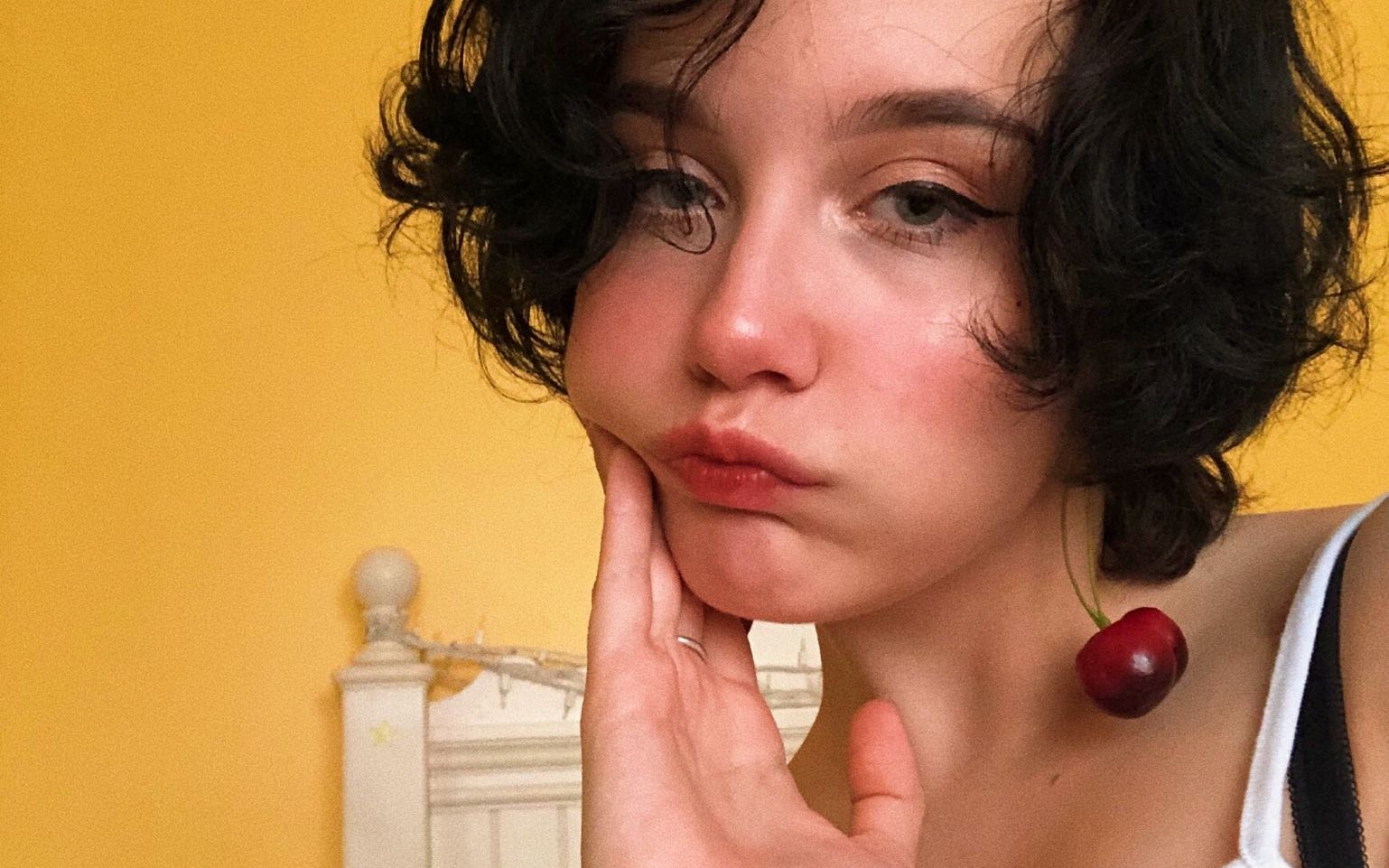 【chloe moriondo】Instagram Story与Twitter等各处短视频合集 [持续更新]_哔哩哔哩_bilibili