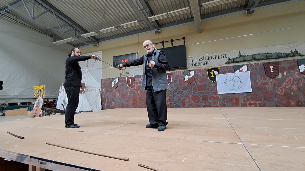 Peter Koza 爷爷教西班牙迅捷剑