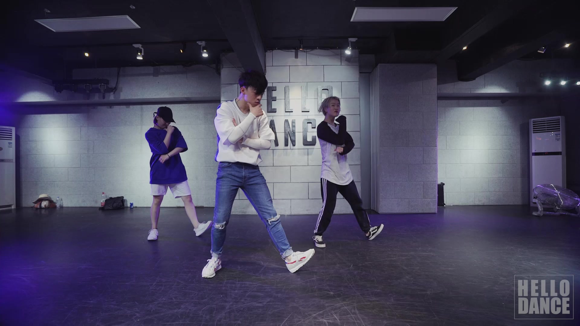 hellodance黄潇老板-千图网