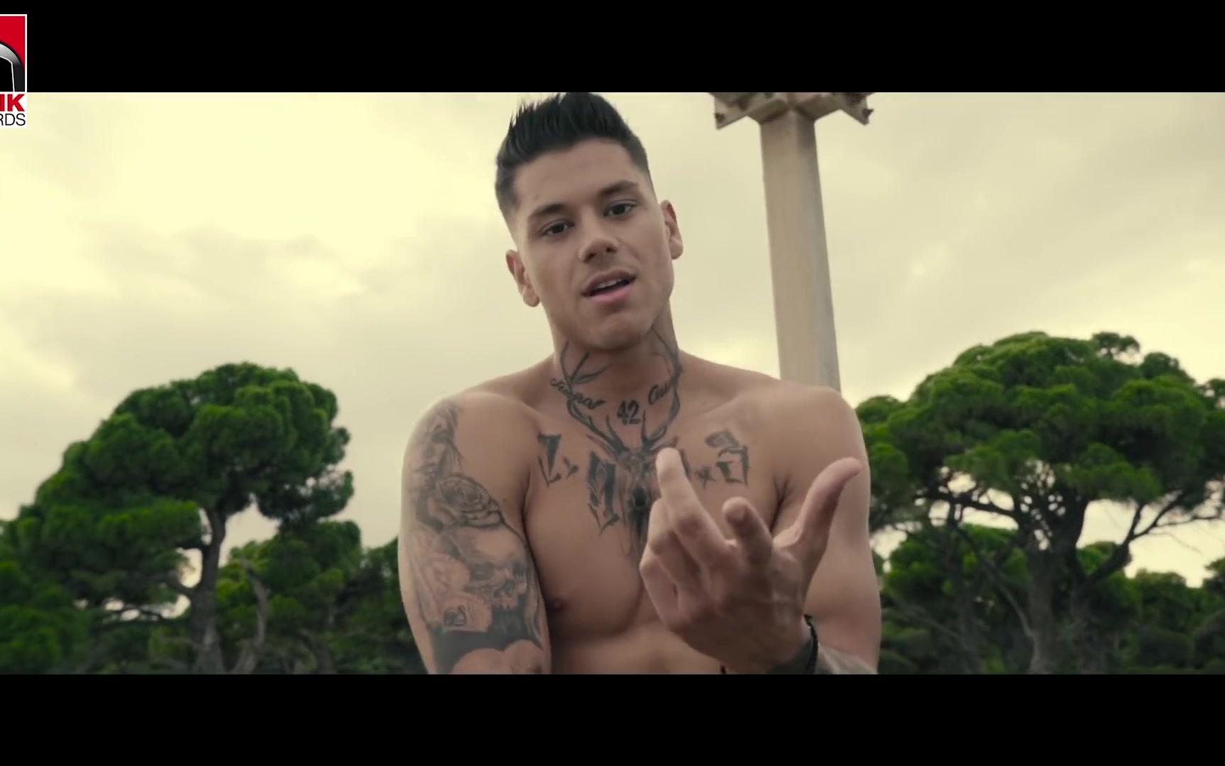 【希腊型男】Mike 酷帅新单- Κουνελάκι Kounelaki - Official Music Video_哔哩哔哩_bilibili