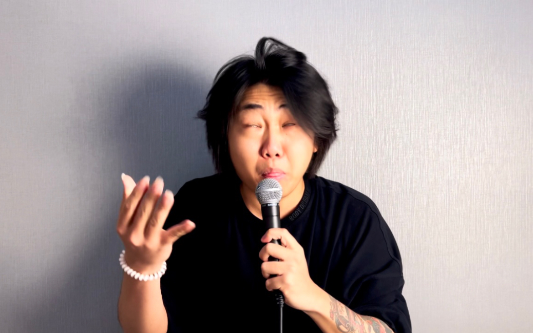 上头！TOYOKI联手MACOVASEAS《暴雨》“我趁着窗外暴雨，不停的发泄，不想猜你的谜语”-莫屿邪-默认收藏夹-哔哩哔哩视频