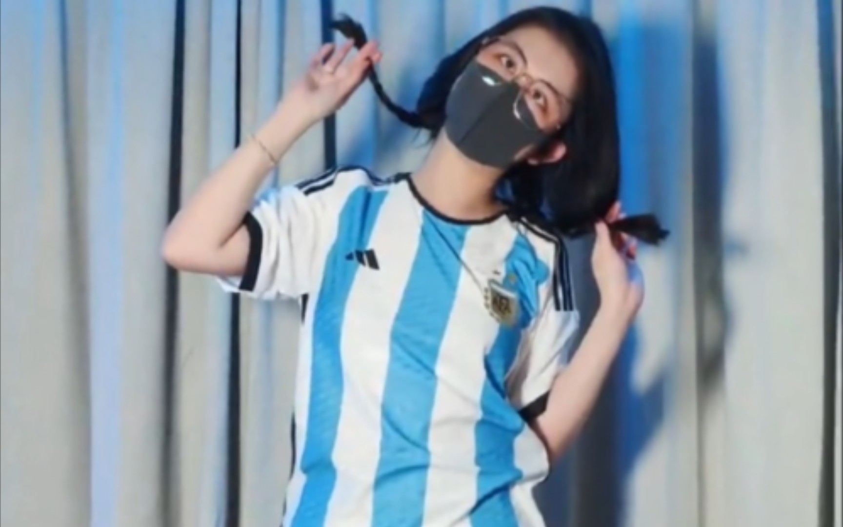 比耶扭扭舞@anaimiya