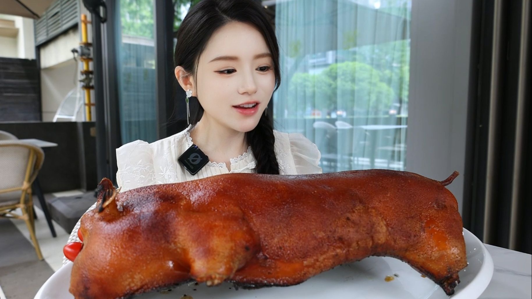 1k+体验米其林粤菜，860元/只大红化皮乳猪，怎么样呢？-温油辣辣U-温油辣辣U-哔哩哔哩视频