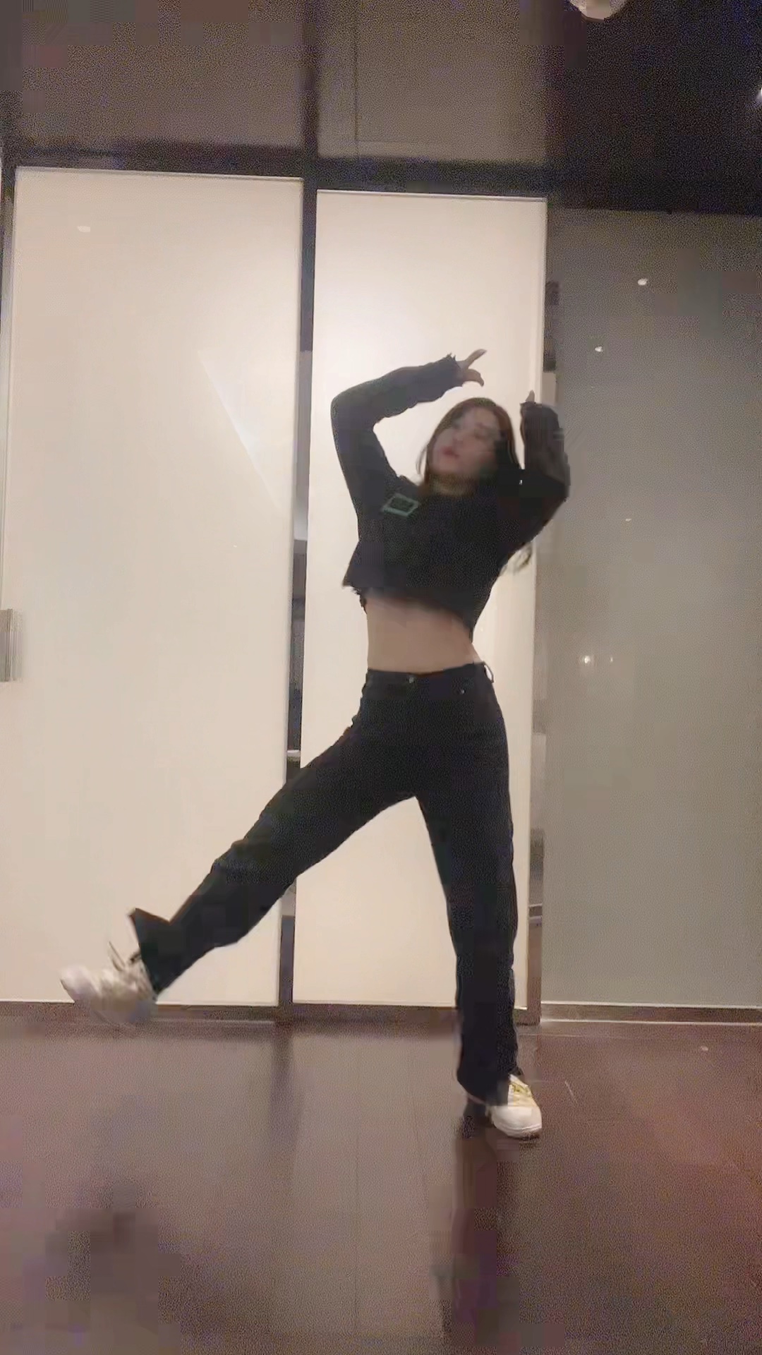 速扒了一小段副歌～step back 歌词很下头…但姐姐们很可_哔哩哔哩_bilibili