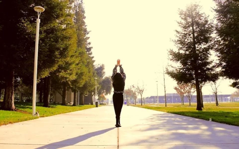 【FLO】月兔回旋于空中 / 回る空うさぎ / Spinning Sky Rabbit 【踊ってみた】_哔哩哔哩_bilibili