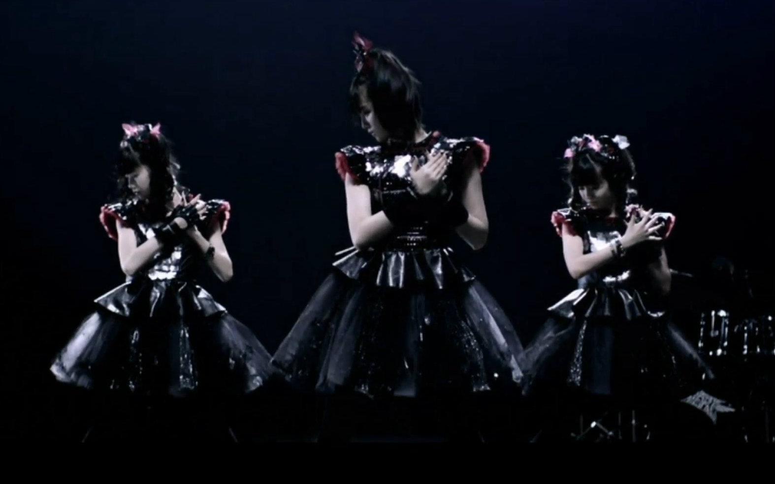 【BABYMETAL】空手道(KARATE) MV (THEONE字幕组)_哔哩哔哩_bilibili