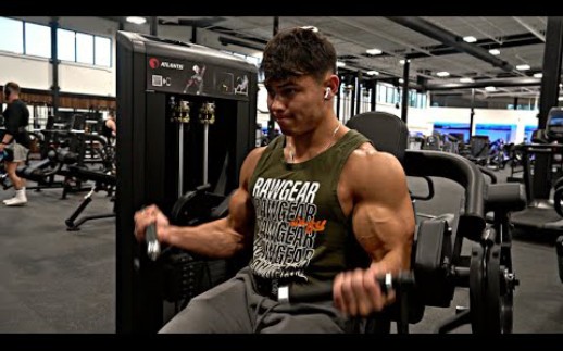 Devin Bernardo手臂训练日_哔哩哔哩_bilibili