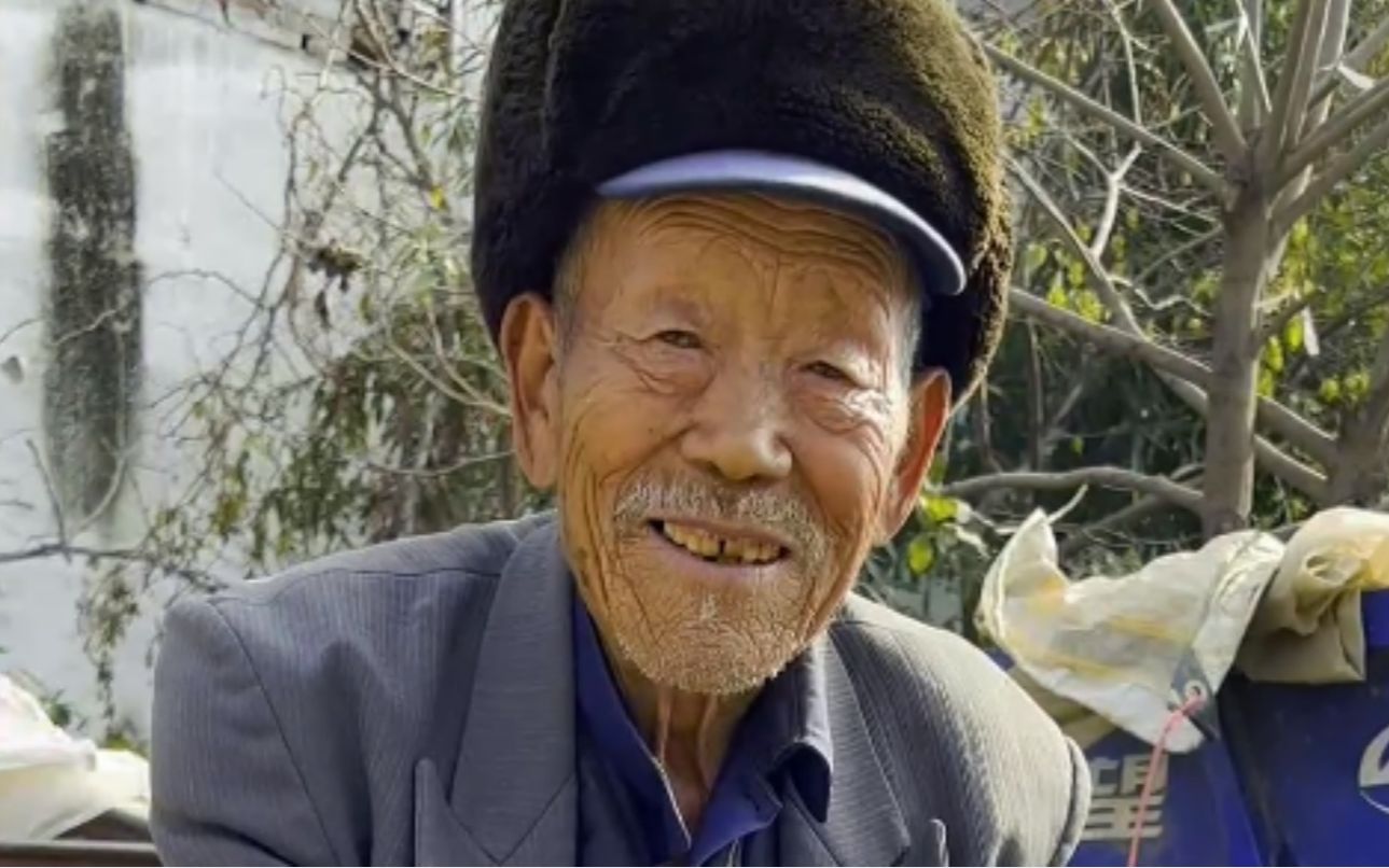 爷爷种的白菜和他的人品一样，一清二白晶莹如玉-丰味人生HFJT-丰味人生HFJT-哔哩哔哩视频