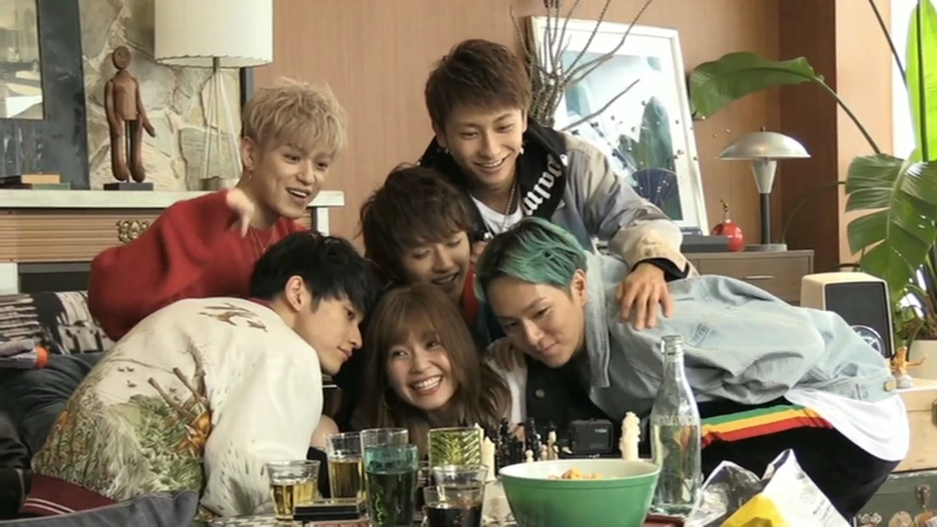 AAA / LIFE （MV making）_哔哩哔哩_bilibili