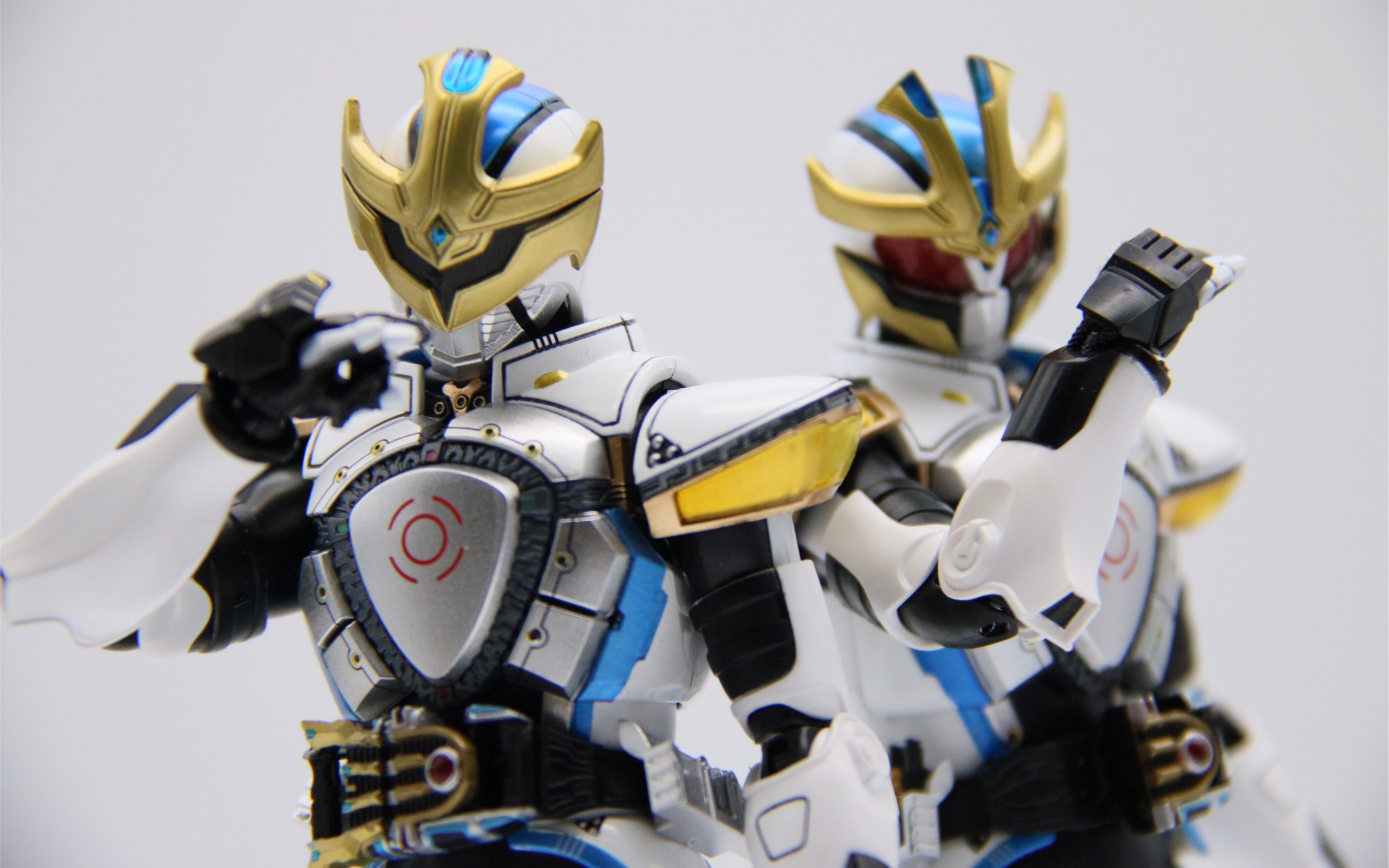 【グダ速测】shf真骨雕假面骑士IXA 保全模式&爆发模式 1986&2008 易克萨 假面骑士KIVA_哔哩哔哩_bilibili