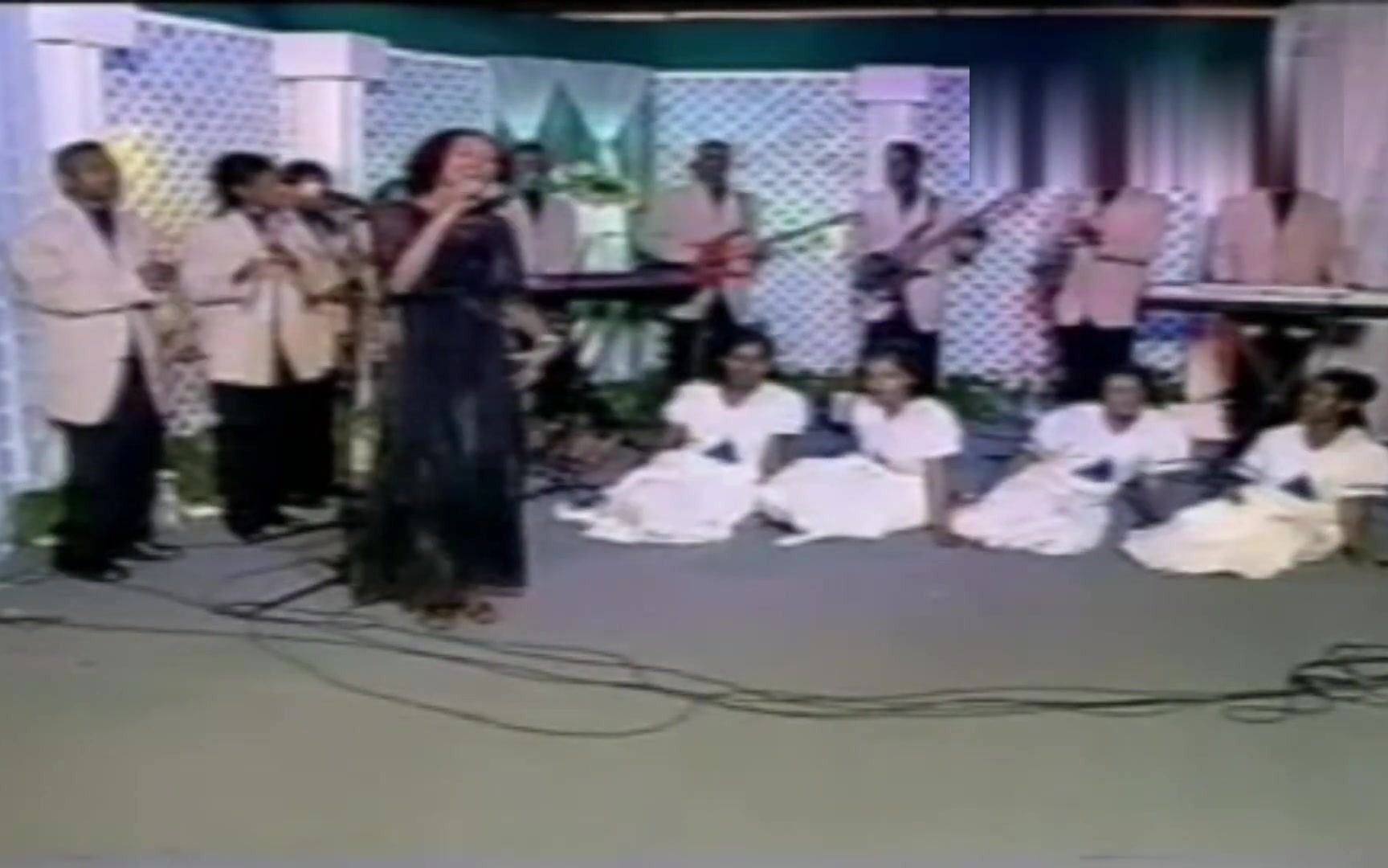 【厄立特里亚 国民女歌手 - Feven Tsegay】performing live with Aser Band_哔哩哔哩_bilibili