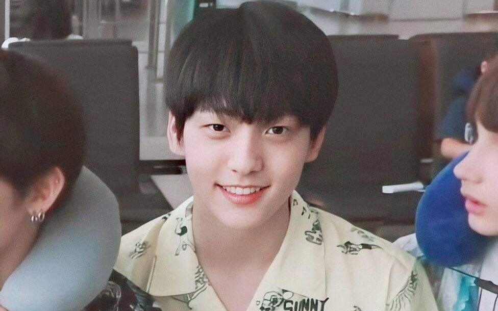 【TXT】从小帅到大？成员出道前照片大放出（你没看过的都在这里）_哔哩哔哩_bilibili