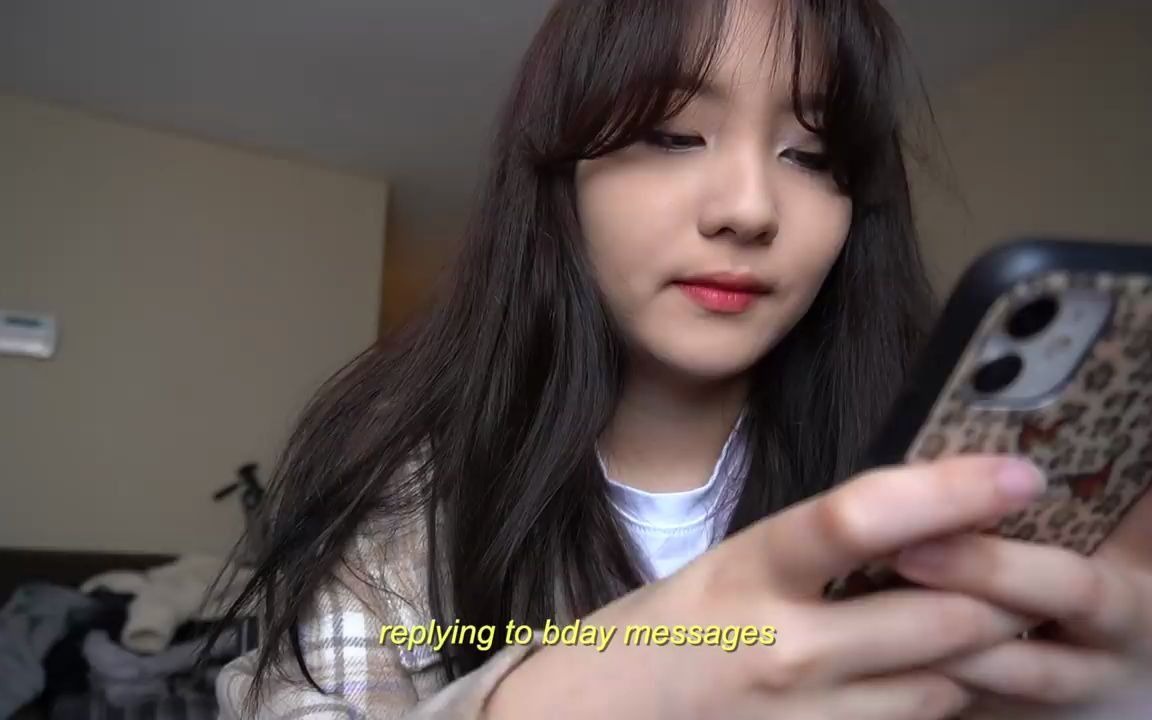 【Yoora Jung】美国居住的韩裔女生/期中考试，我的生日，韩国流行舞蹈练习--Juan0513-Yoora Jung（已停搬）-哔哩哔哩视频