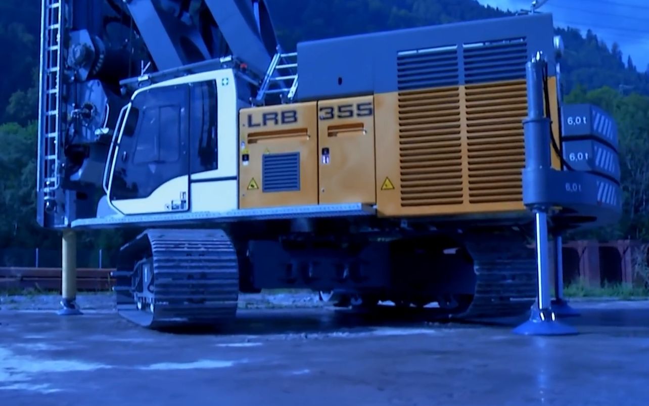 利勃海尔 Liebherr LRB 355 多用途打孔钻机 打桩机_哔哩哔哩_bilibili