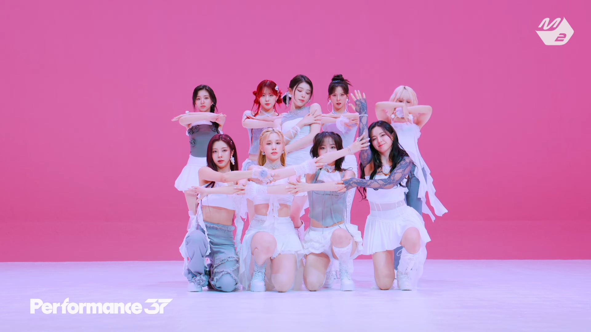 HYBE新女团ILLIT《Lucky Girl Syndrome》MV公开！-DDLTTGZS-han-哔哩哔哩视频